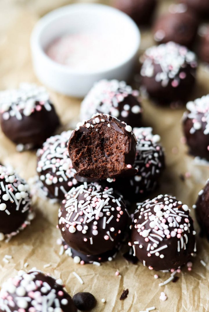 Healthy Cake Pops (Gluten-Free) - Fresh Water Peaches